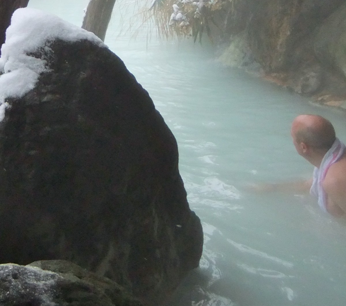 Theatrics of Japanese Noh, Kabuki, and the mixed-bathing Onsen – ISHAM COOK